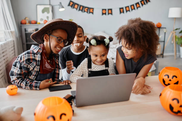 How I Celebrate Halloween in the Computer Lab | Activity and Décor ...
